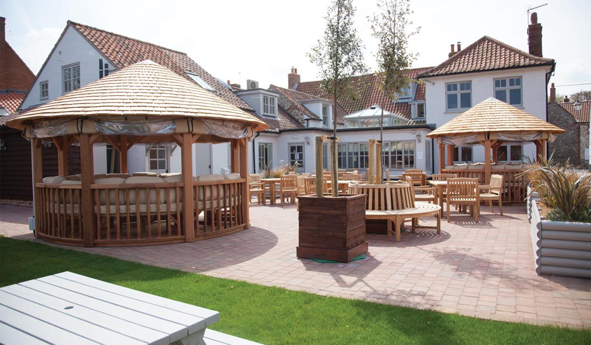 Best Guide to North Norfolk Coast Pubs & Restaurants 2025 - LoveNorfolk.